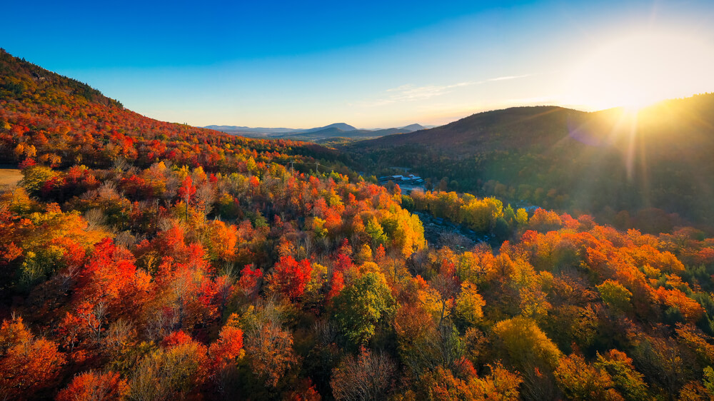 Autumn In The Adirondacks Lake George Fall Activities Surfside On